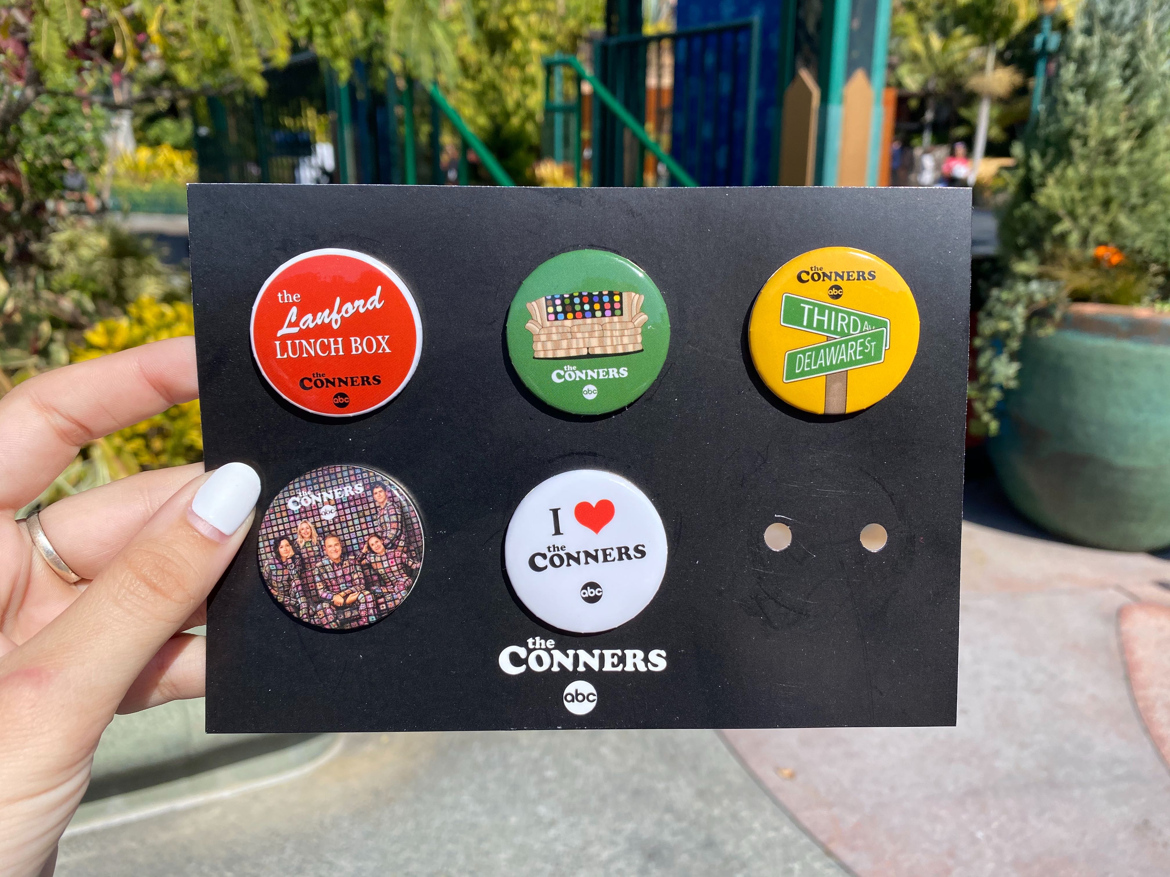 PHOTOS: "The Lanford Lunchbox" Food Truck Pulls Up in Downtown Disney ...