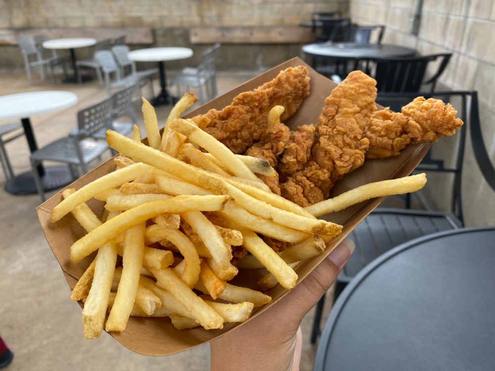 PHOTOS: Le Restaurant Backlot Express Rouvre Ses Portes Aux Disney's ...