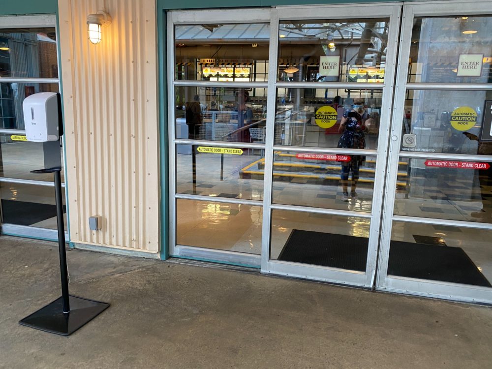 PHOTOS: Le Restaurant Backlot Express Rouvre Ses Portes Aux Disney's ...